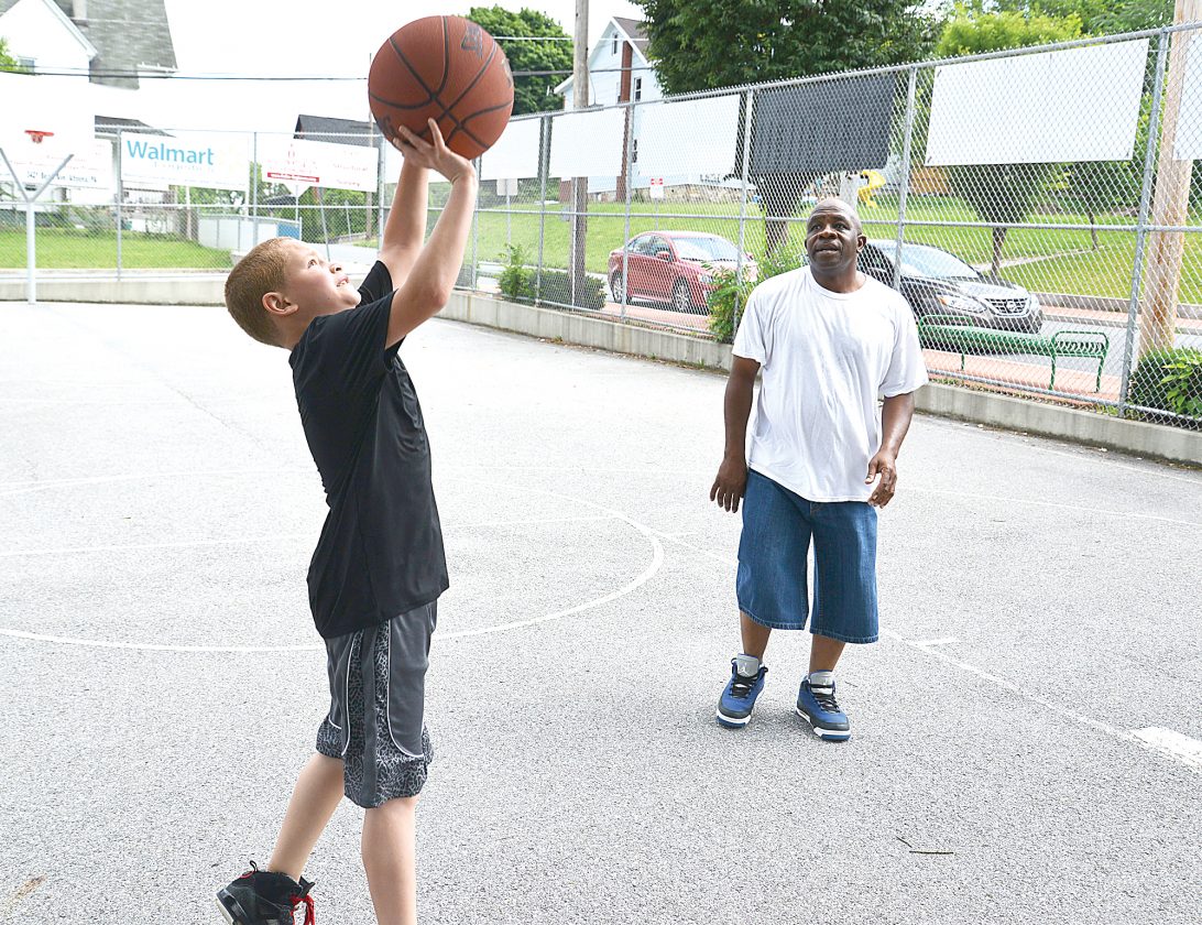 Playing hoops with Dad | News, Sports, Jobs - Altoona Mirror